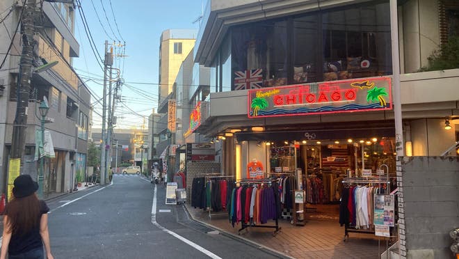 下北沢駅3分♪ 65型TV📺とBlu-ray・fireTVで動画鑑賞✨光WiFi 💖推し会女子会、ホムパ、Web会議やビジネスにの写真26