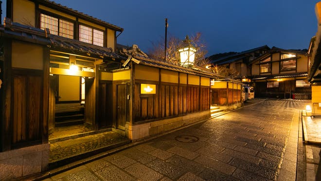 ラグジュアリーな邸宅で贅沢に古都が楽しめる!八坂の塔の隣!清水寺まで徒歩8分!の写真1