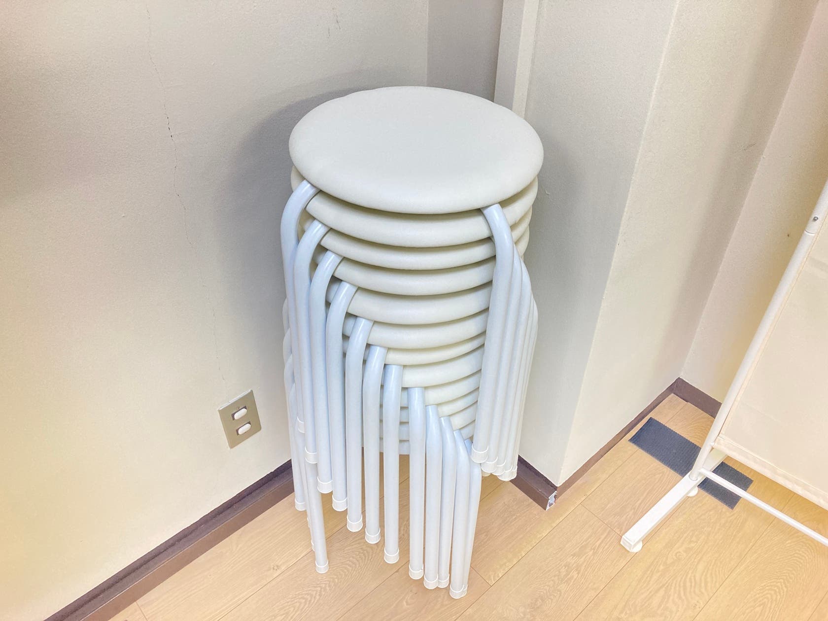 【近鉄奈良駅徒歩1分】ダンスができるレンタルスタジオ/鏡面2面（4.5mと2.7m）/フローリング/ダンス、ヨガ、会議室等の写真6