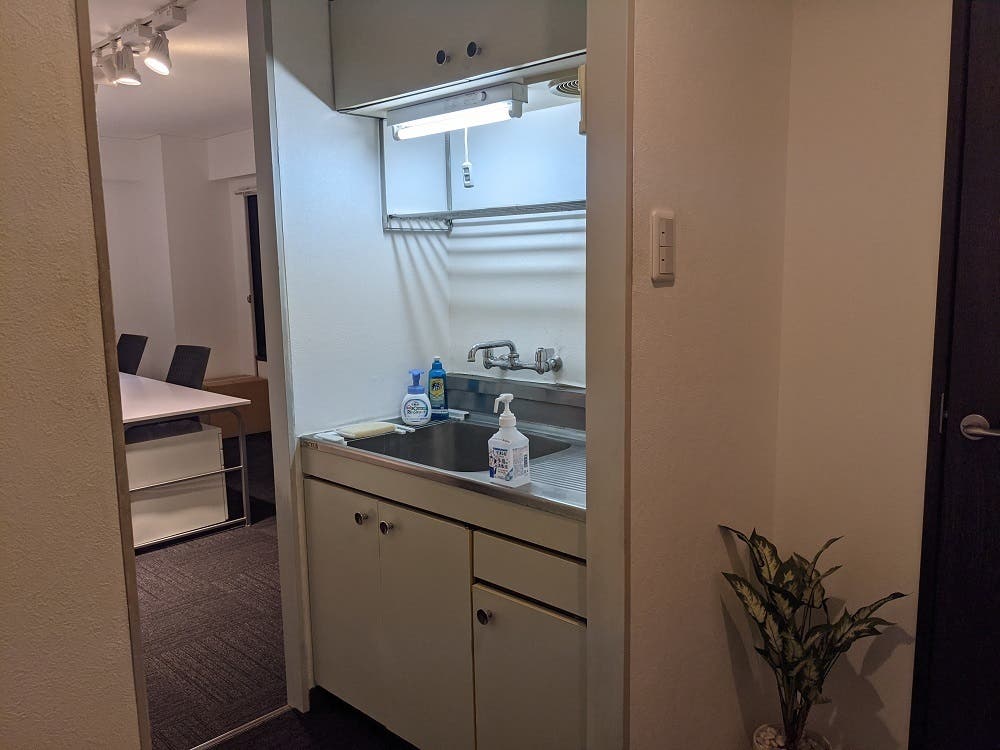 【秋葉原から6分・浅草橋から4分】Wi-Fi・ホワイトボード・モニター全て無料！最大着席人数7名！綺麗/明るい/ゆとりのある空間の写真7