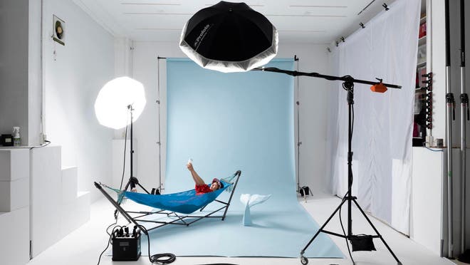 池袋エリアの広々白ホリスタジオ 天井高く、背景紙や無料機材も豊富!の写真20