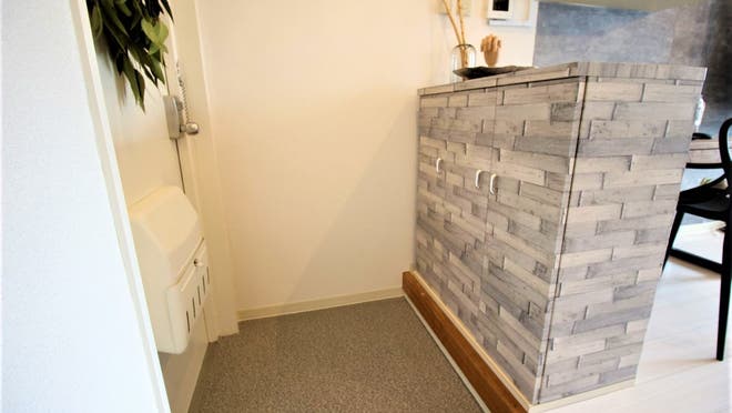 下北沢駅3分♪ 65型TV📺とBlu-ray・fireTVで動画鑑賞✨光WiFi 💖推し会女子会、ホムパ、Web会議やビジネスにの写真14