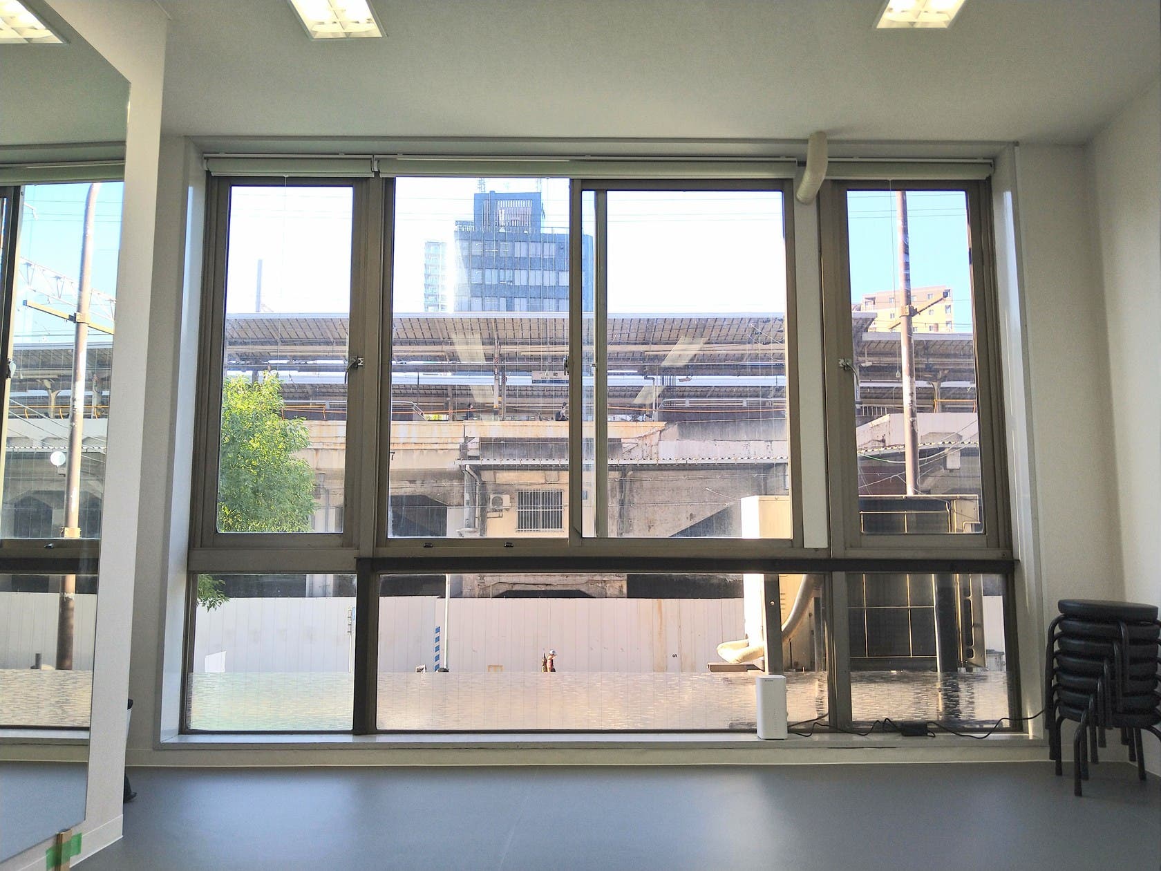 【元町駅30秒！】🎉最大22％OFF🎉大型鏡とリノリウム床🪞長時間割でお得に✨24ｈダンス/ヨガ💃広々36㎡🤸‍♀️の写真8