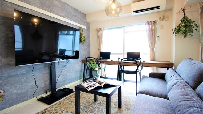 下北沢駅3分♪ 65型TV📺とBlu-ray・fireTVで動画鑑賞✨光WiFi 💖推し会女子会、ホムパ、Web会議やビジネスにの写真2