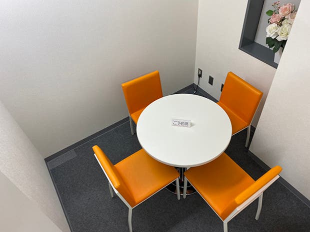 名古屋会議室　名古屋VIP貸し会議室名古屋駅前店　コミュニティスペースAの写真1