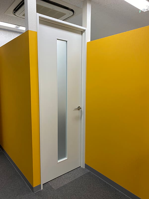 名古屋会議室　名古屋VIP貸し会議室名古屋駅前店　コミュニティスペースAの写真3