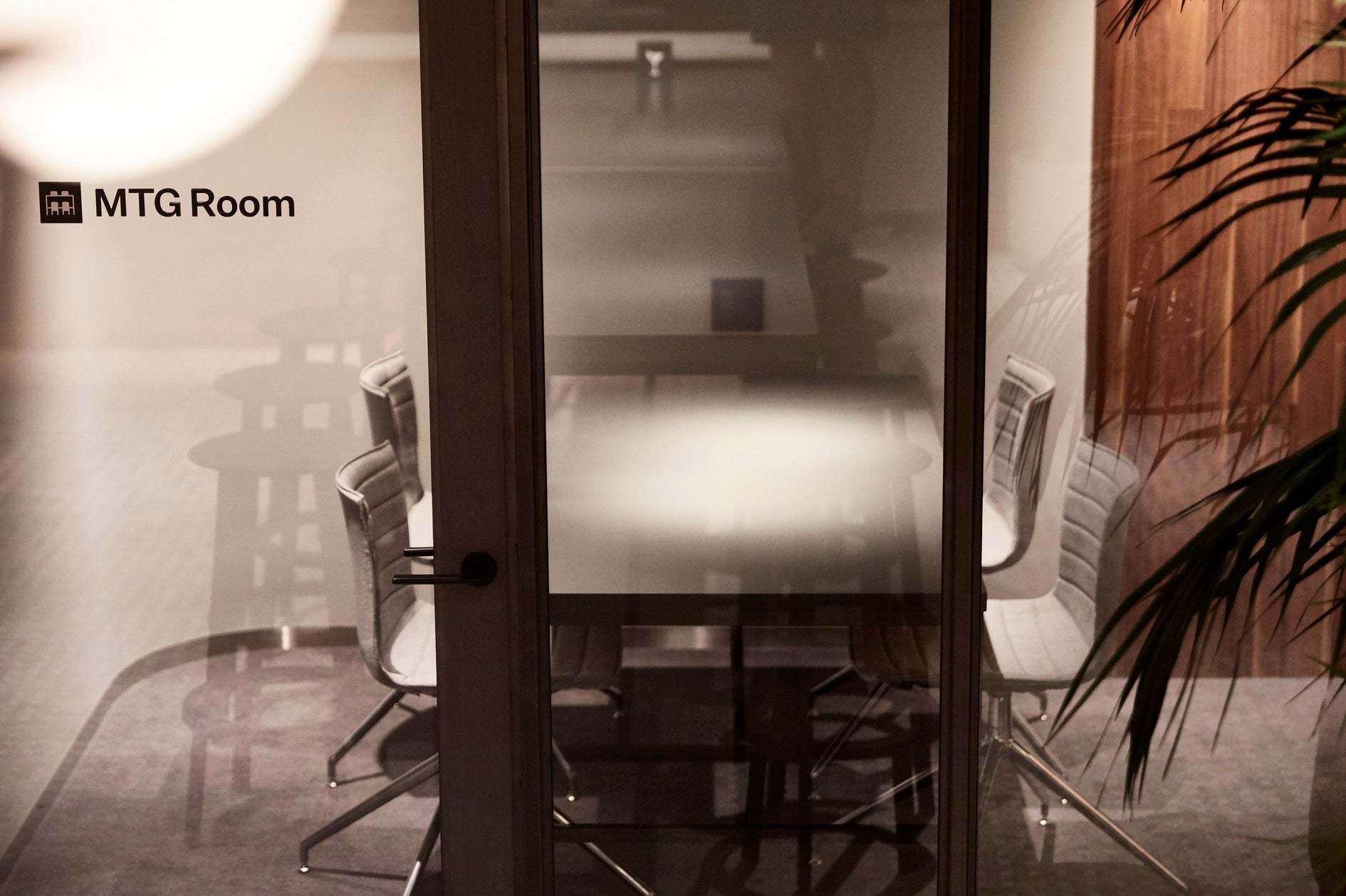 阪急京都線河原町駅から徒歩5分のコーワキングスペースです。の写真1