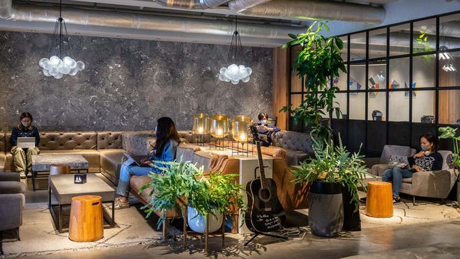 阪急京都線河原町駅から徒歩5分のコーワキングスペースです。の写真8