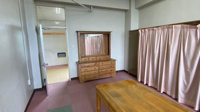 サイレントルーム【2F】 普通教室の半分のサイズ オンライン会議やグループワークに最適の写真5