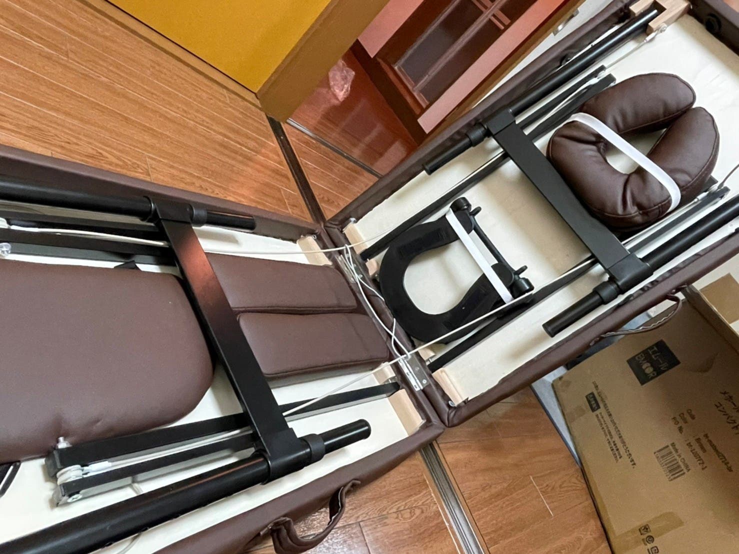 折りたたみマッサージベッドの画像2