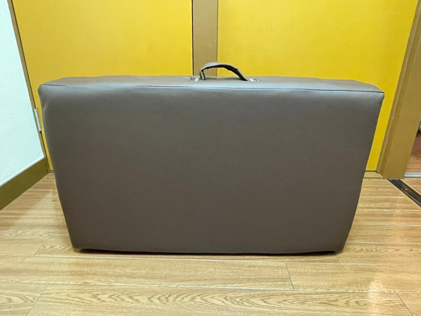 折りたたみマッサージベッドの画像3