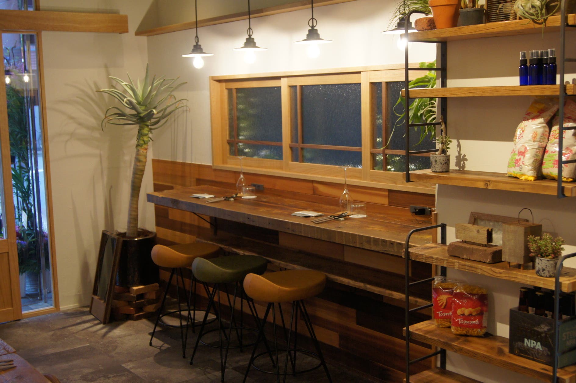 [新富町駅徒歩1分、高速無料WiFi]新鋭デザイナー監修のお洒落レストラン。映画、TV番組、YouTube等の撮影にもピッタリの写真2