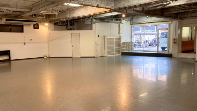 【YTJ西宮/1Fスタジオ】西宮北口駅から徒歩5分・鏡張りのダンスやレッスンに最適なスタジオですの写真4
