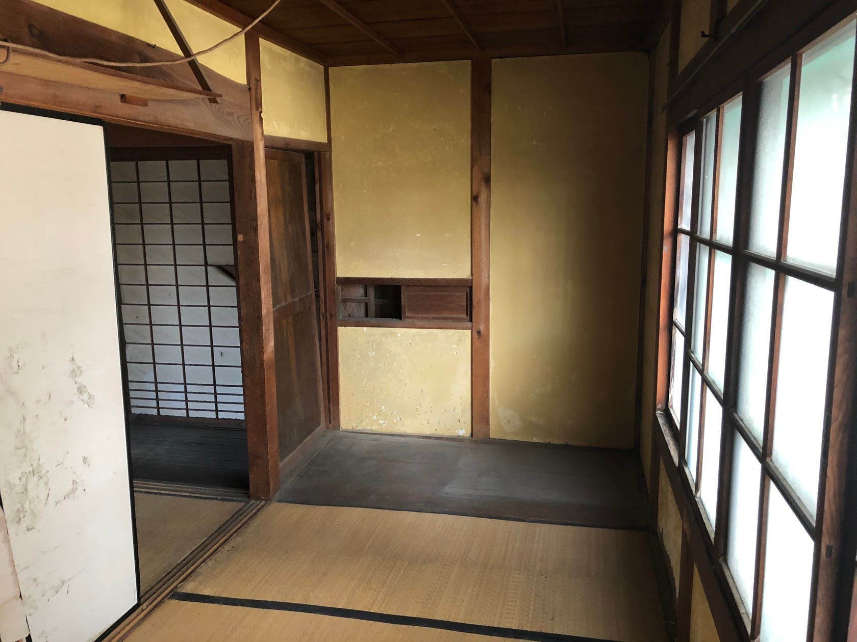 廃墟系古民家丸ごと1棟お貸しします。ポートレート、コスプレ撮影されるあなたへ！の写真5