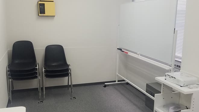 【半蔵門徒歩45秒/麴町駅徒歩4分】アクセス良好・低価格/48名収容/備品無料□会議・研修・セミナーにも最適□レイアウト変更自由の写真14