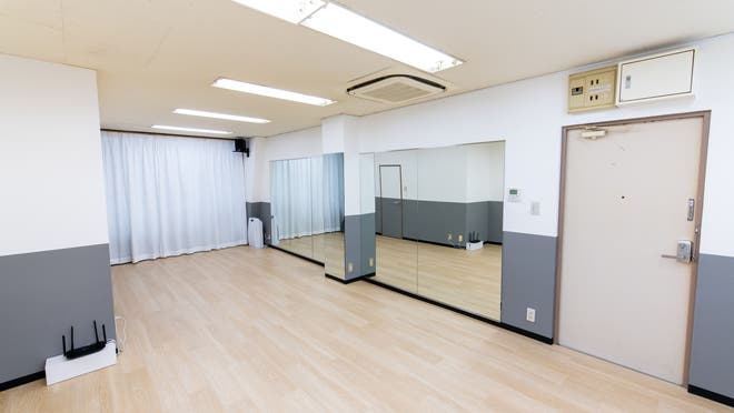 【麻布十番徒歩4分・六本木徒歩8分】【3F】換気・日当り良好/ウォーキング・ヨガ・撮影に人気/大型ミラー・移動式ミラー設置の写真11