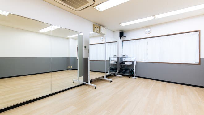 【麻布十番徒歩4分・六本木徒歩8分】【3F】換気・日当り良好/ウォーキング・ヨガ・撮影に人気/大型ミラー・移動式ミラー設置の写真16