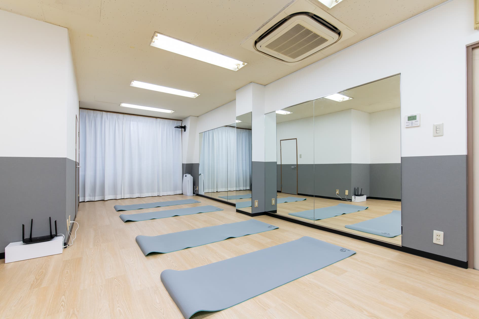 【麻布十番徒歩4分・六本木徒歩8分】【3F】換気・日当り良好/ウォーキング・ヨガ・撮影に人気/大型ミラー・移動式ミラー設置の写真18