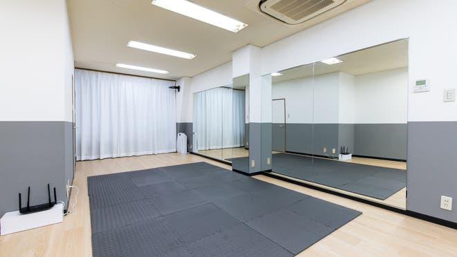 【麻布十番徒歩4分・六本木徒歩8分】【3F】換気・日当り良好/ウォーキング・ヨガ・撮影に人気/大型ミラー・移動式ミラー設置の写真19