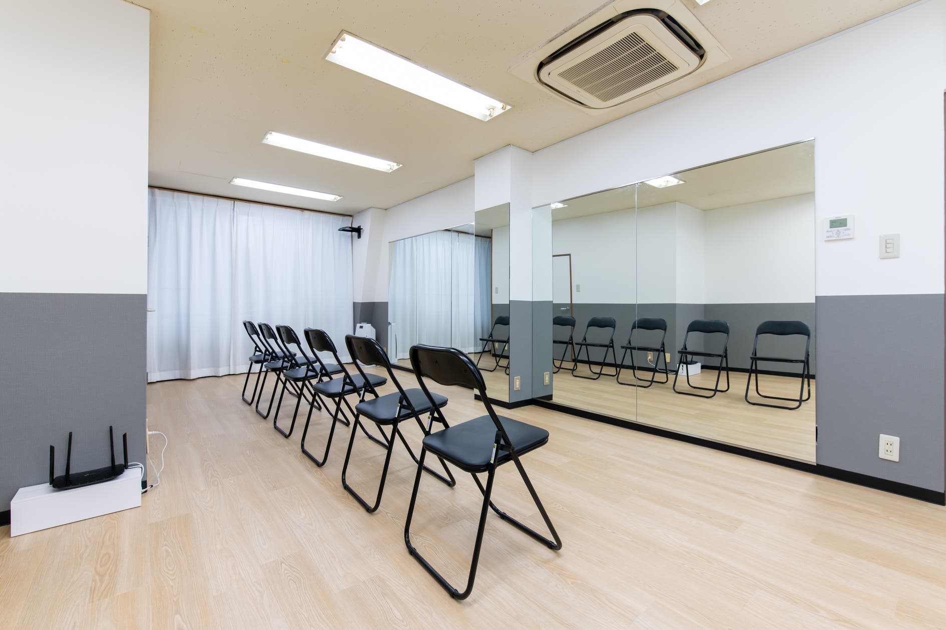 【麻布十番徒歩4分・六本木徒歩8分】【3F】換気・日当り良好/ウォーキング・ヨガ・撮影に人気/大型ミラー・移動式ミラー設置の写真20