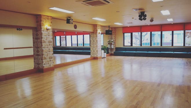 諫早駅から徒歩🚶7分ぐらいのレンタルスタジオ。の写真1