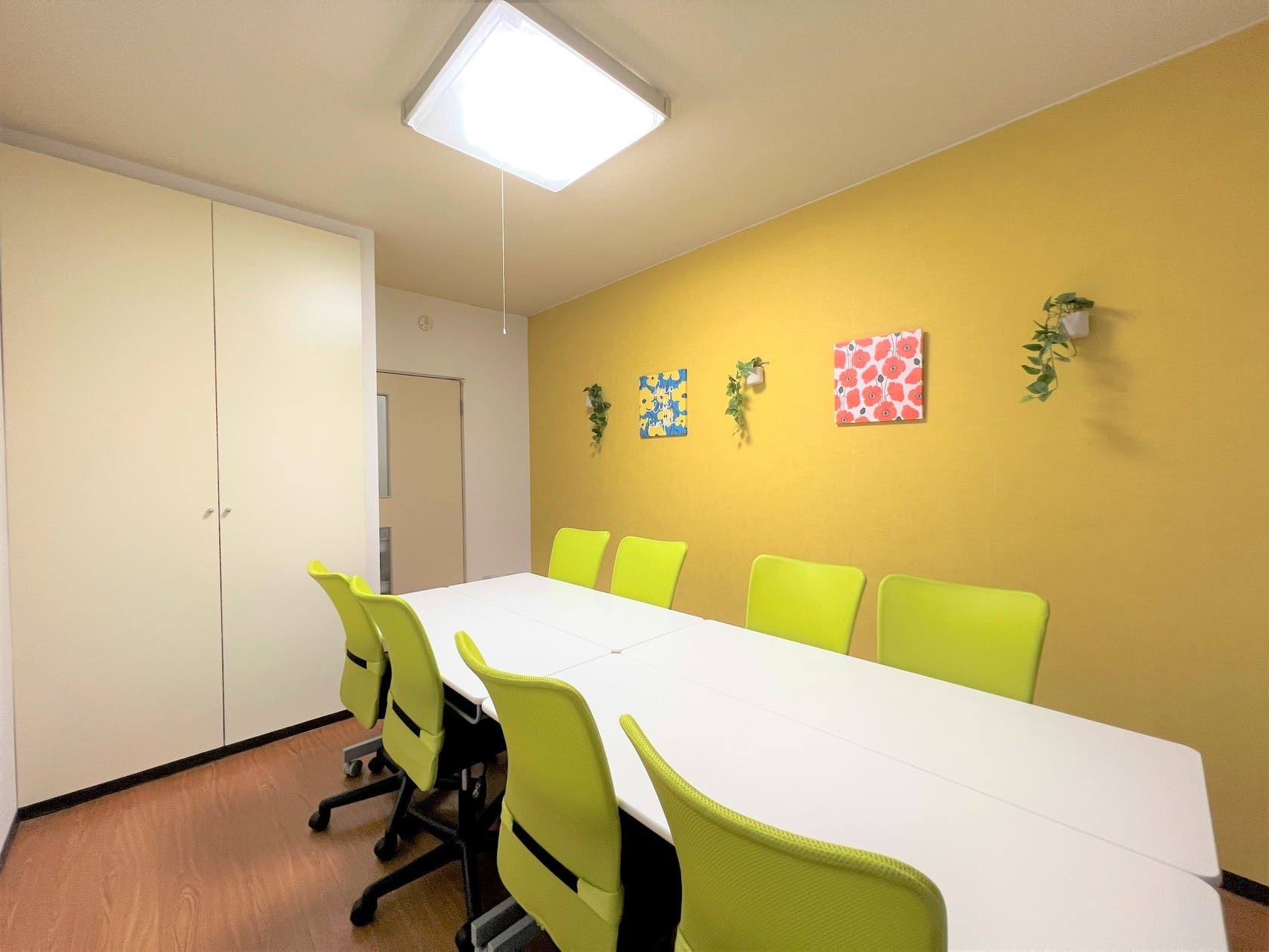 ⭐西国分寺駅1分！14名利用可！⭐55型モニタ/光回線/WiFi/FireTV/施術台全無料！の写真5