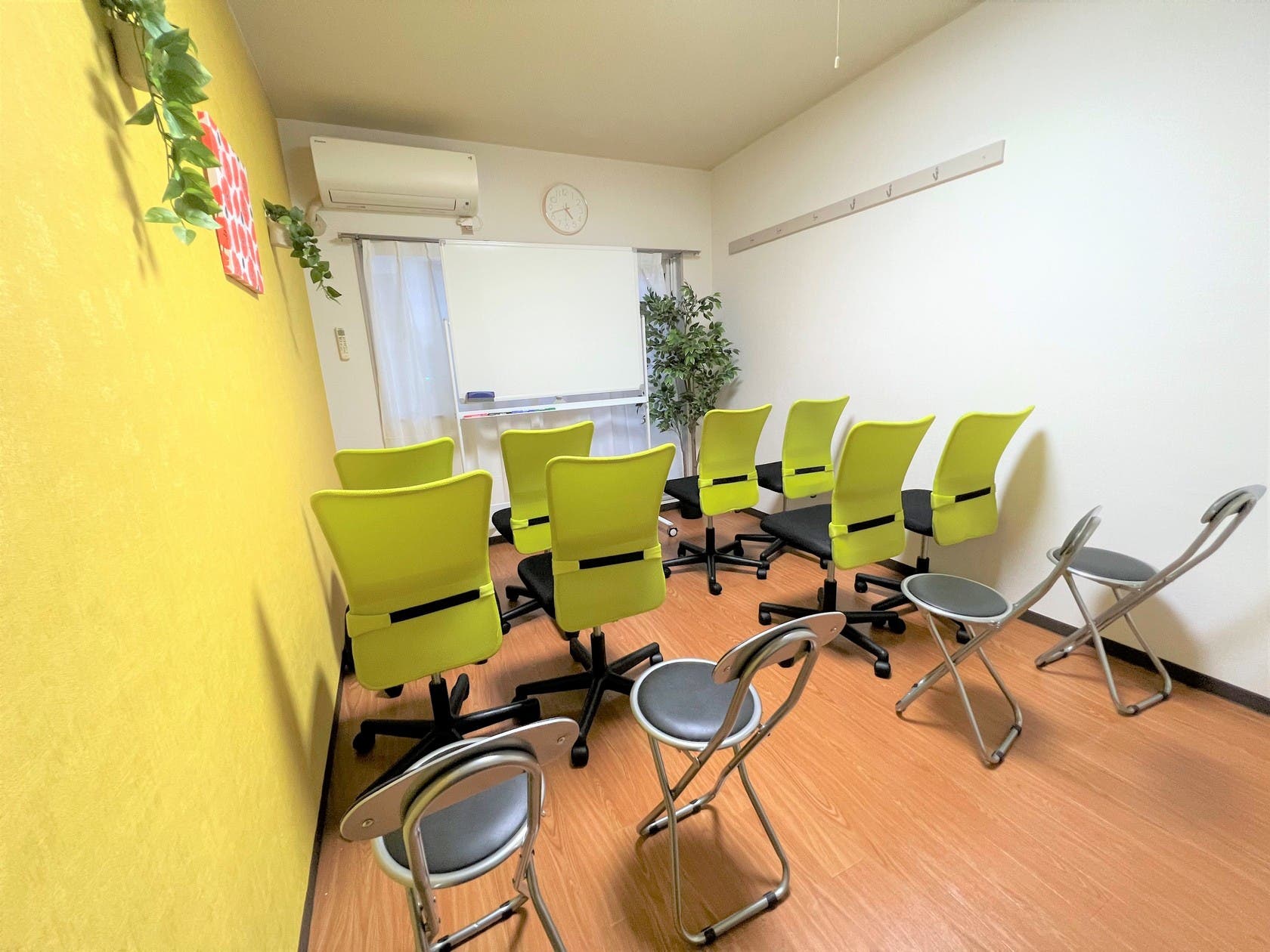 ⭐西国分寺駅1分！14名利用可！⭐55型モニタ/光回線/WiFi/FireTV/施術台全無料！の写真10