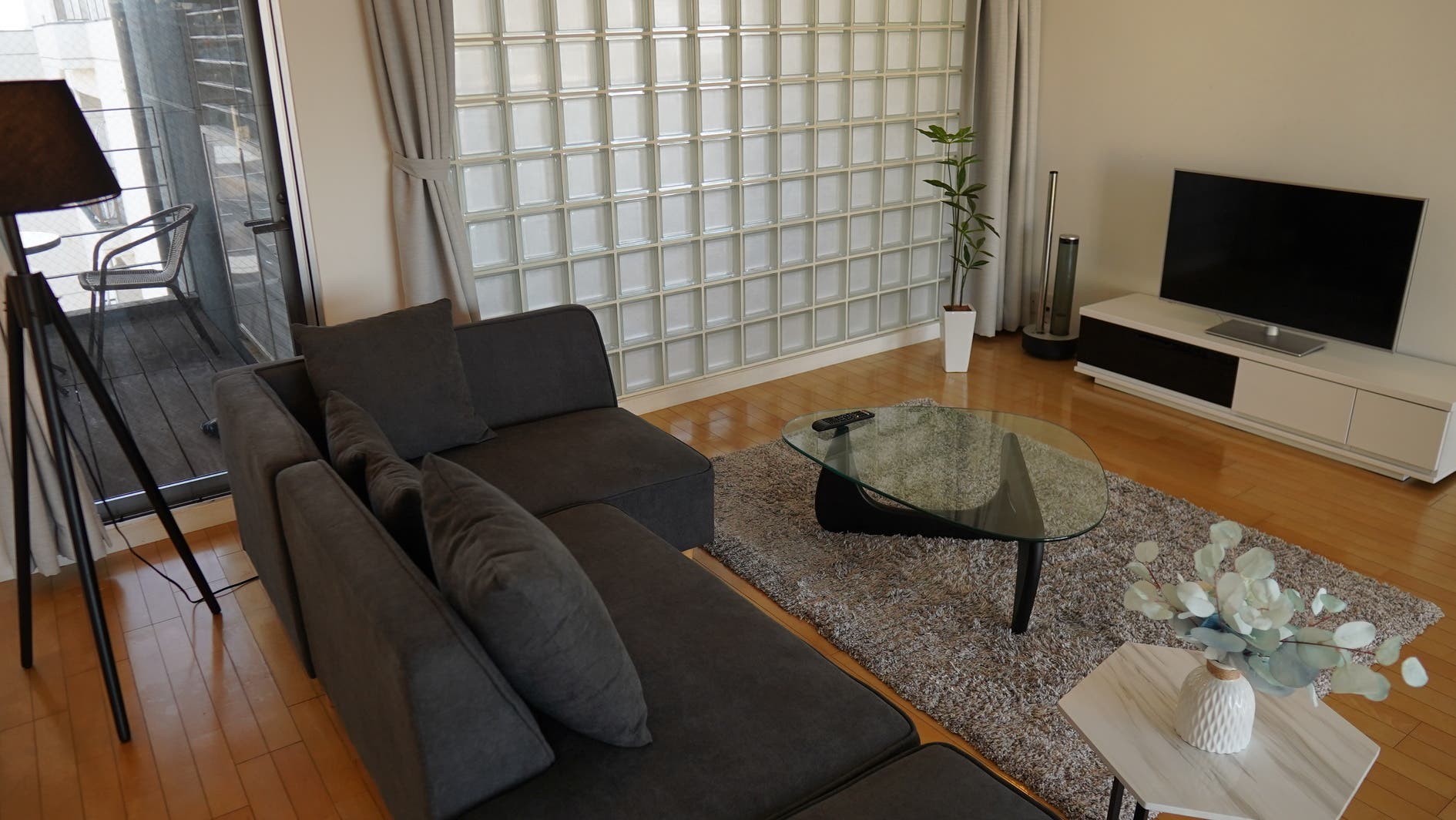 【大国町駅から徒歩3分】キッチン、ダイニング、リビング、天井高、オシャレなデザイナーズマンションで撮影、イベントやパーテイーにの写真5