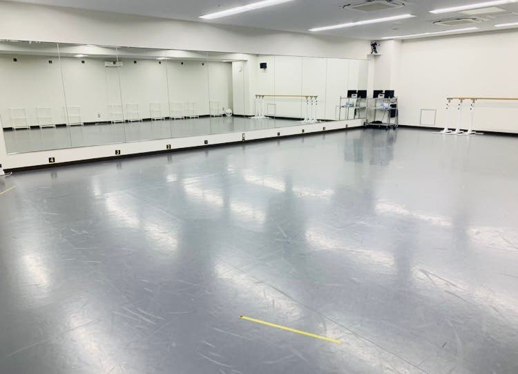 【YTJ八王子スタジオ】京王八王子駅徒歩1分・鏡張りのダンスやレッスンに最適なスタジオですの写真2