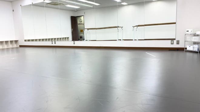 【YTJ千種スタジオ 3Fスタジオ】地下鉄東山線千種駅から徒歩1分・鏡張りのダンスやレッスンに最適なスタジオですの写真1