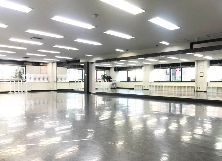 【YTJ千種スタジオ　３Fスタジオ】地下鉄東山線千種駅から徒歩1分・鏡張りのダンスやレッスンに最適なスタジオですの写真5
