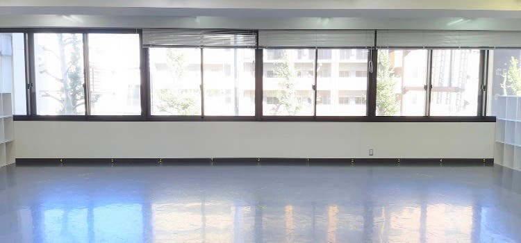 【YTJ千葉スタジオ】JR千葉駅東口徒歩15分・鏡張りのダンスやレッスンに最適なスタジオですの写真5