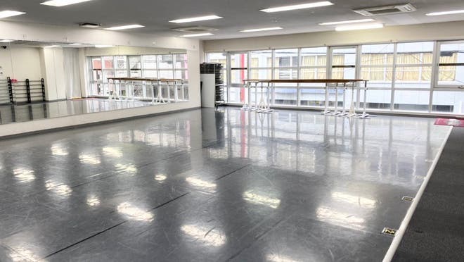【YTJ戸塚スタジオ】JR戸塚駅徒歩7分・鏡張りのダンスやレッスンに最適なスタジオですの写真3