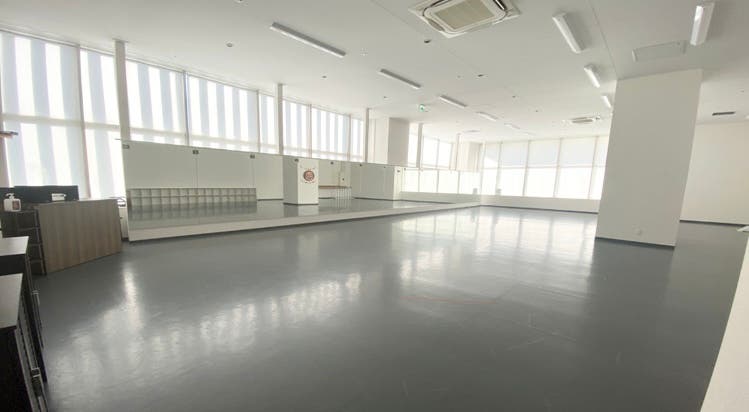 【YTJ柏の葉スタジオ】柏の葉キャンパス駅徒歩1分・鏡張りのダンスやレッスンに最適なスタジオです
