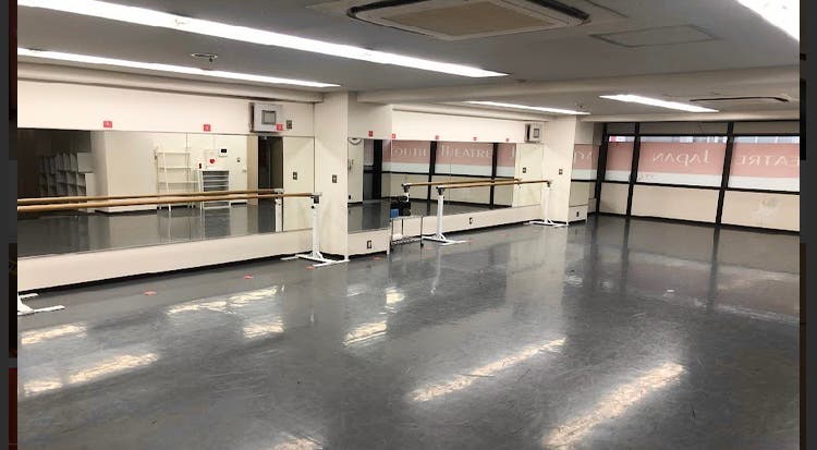 【YTJ浦和スタジオ】浦和駅西口徒歩5分・鏡張りのダンスやレッスンに最適なスタジオです