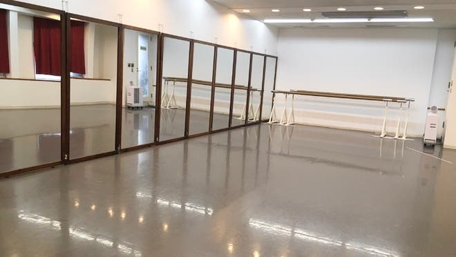 【YTJ茨木スタジオ】茨木市駅徒歩5分・鏡張りのダンスやレッスンに最適なスタジオですの写真4