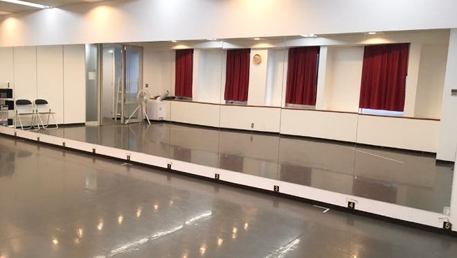【YTJ茨木スタジオ】茨木市駅徒歩5分・鏡張りのダンスやレッスンに最適なスタジオですの写真1