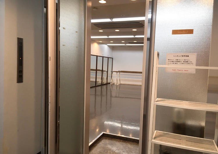 【YTJ茨木スタジオ】茨木市駅徒歩5分・鏡張りのダンスやレッスンに最適なスタジオですの写真6