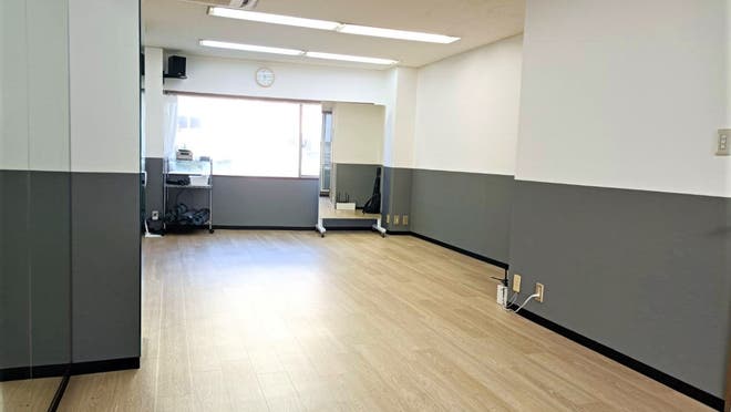 【麻布十番徒歩4分・六本木徒歩8分】【3F】換気・日当り良好/ウォーキング・ヨガ・撮影に人気/大型ミラー・移動式ミラー設置の写真8
