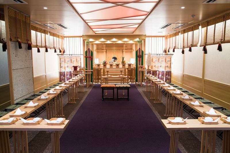 大宮駅から徒歩３分！【紫雲殿】紫の雲をイメージした鮮やかな絨毯が和の伝統美をより神秘的な式場の写真4