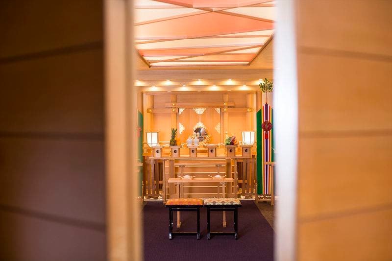 大宮駅から徒歩３分！【紫雲殿】紫の雲をイメージした鮮やかな絨毯が和の伝統美をより神秘的な式場の写真8