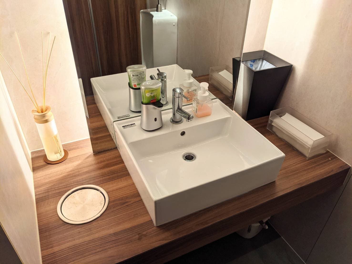 【京阪京橋片町口徒歩3分】レンタルスタジオ/幅3.2mの大型鏡/ダンスの練習やマンツーマンでのヨガ・ピラティス等のレッスンにの写真20