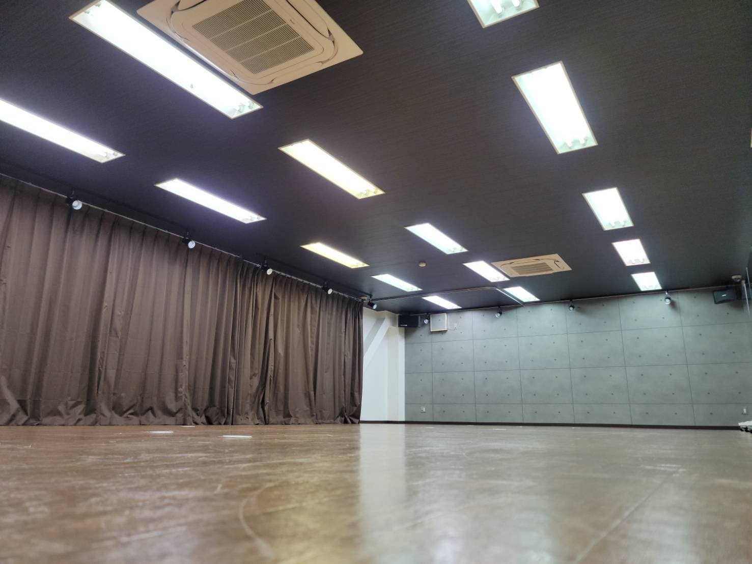 岸和田店　　当日予約OK！24時間利用可能！　自主練はもちろん、習い事や教室の開催にぴったりのスタジオ！！の写真5