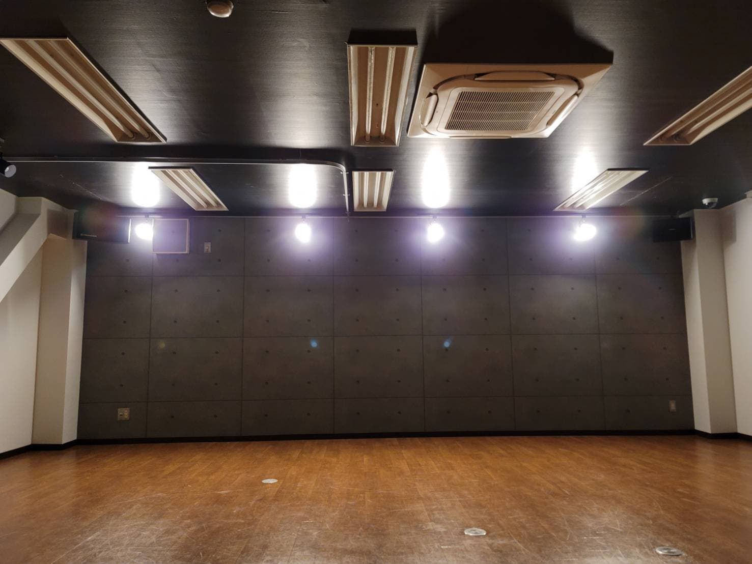 岸和田店　　当日予約OK！24時間利用可能！　自主練はもちろん、習い事や教室の開催にぴったりのスタジオ！！の写真8