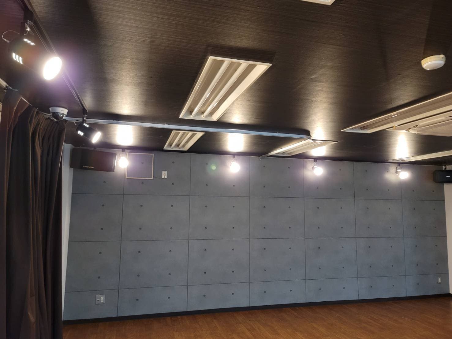 岸和田店　　当日予約OK！24時間利用可能！　自主練はもちろん、習い事や教室の開催にぴったりのスタジオ！！の写真7