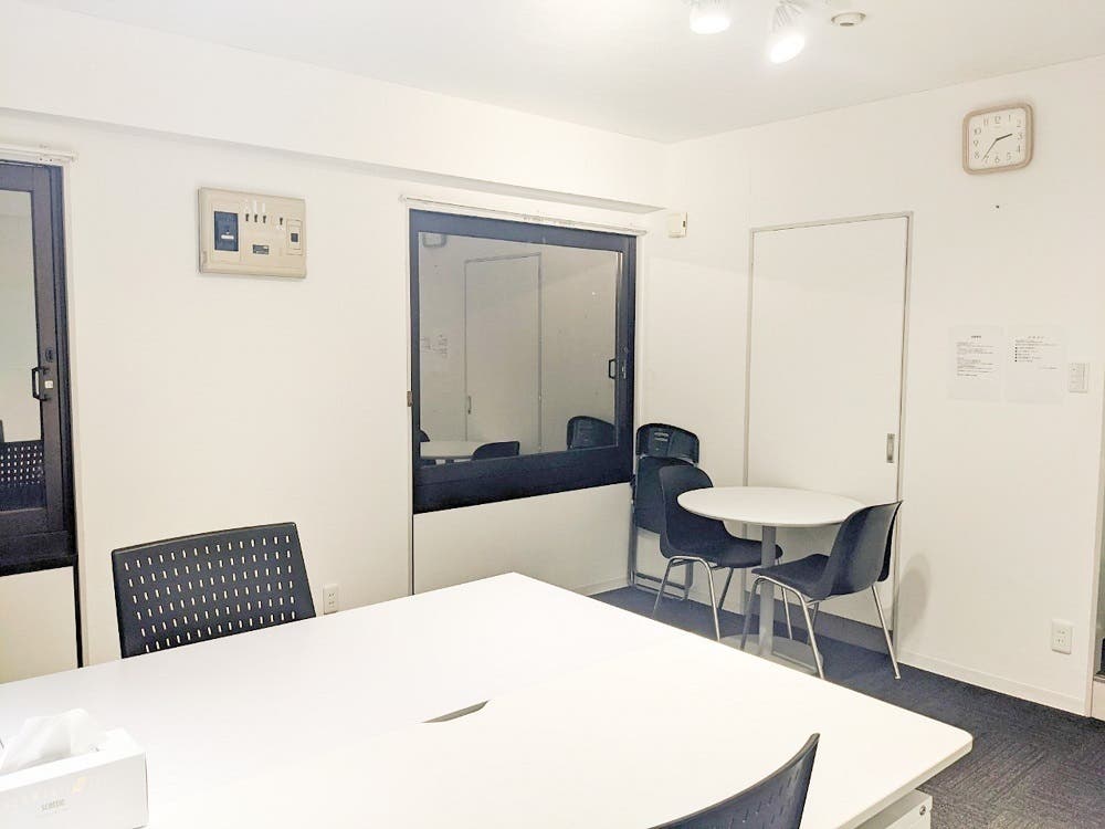 【秋葉原から6分・浅草橋から4分】Wi-Fi・ホワイトボード・モニター全て無料！最大着席人数7名！綺麗/明るい/ゆとりのある空間の写真4