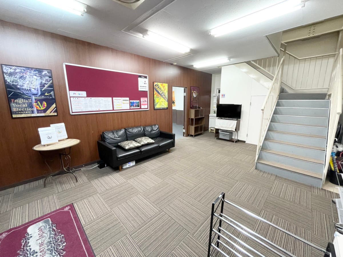 【YTJ武蔵小杉スタジオ】ＪＲ南武線武蔵小杉駅北口から徒歩8分・鏡張りのダンスやレッスンに最適なスタジオですの写真8