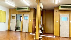 【尾崎駅徒歩3分】ダンスができるレンタルスタジオ/広さ30㎡/3.6mの大型鏡/完全個室/Wi-Fi/個人練習・ライブ配信に最適の写真2