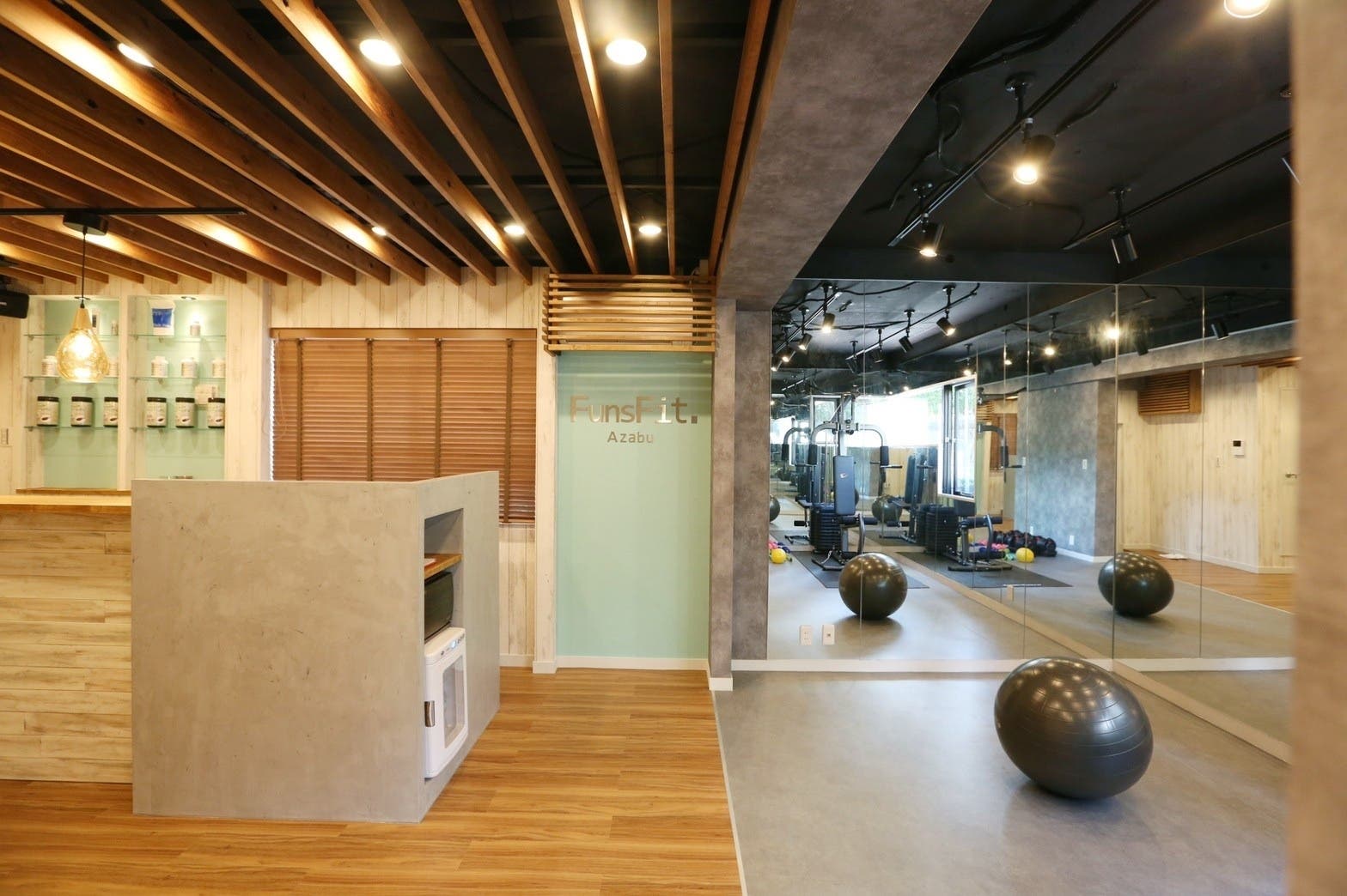 広尾駅から徒歩5分のトレーニングと施術が同時に行えるカフェ風スペースの写真8