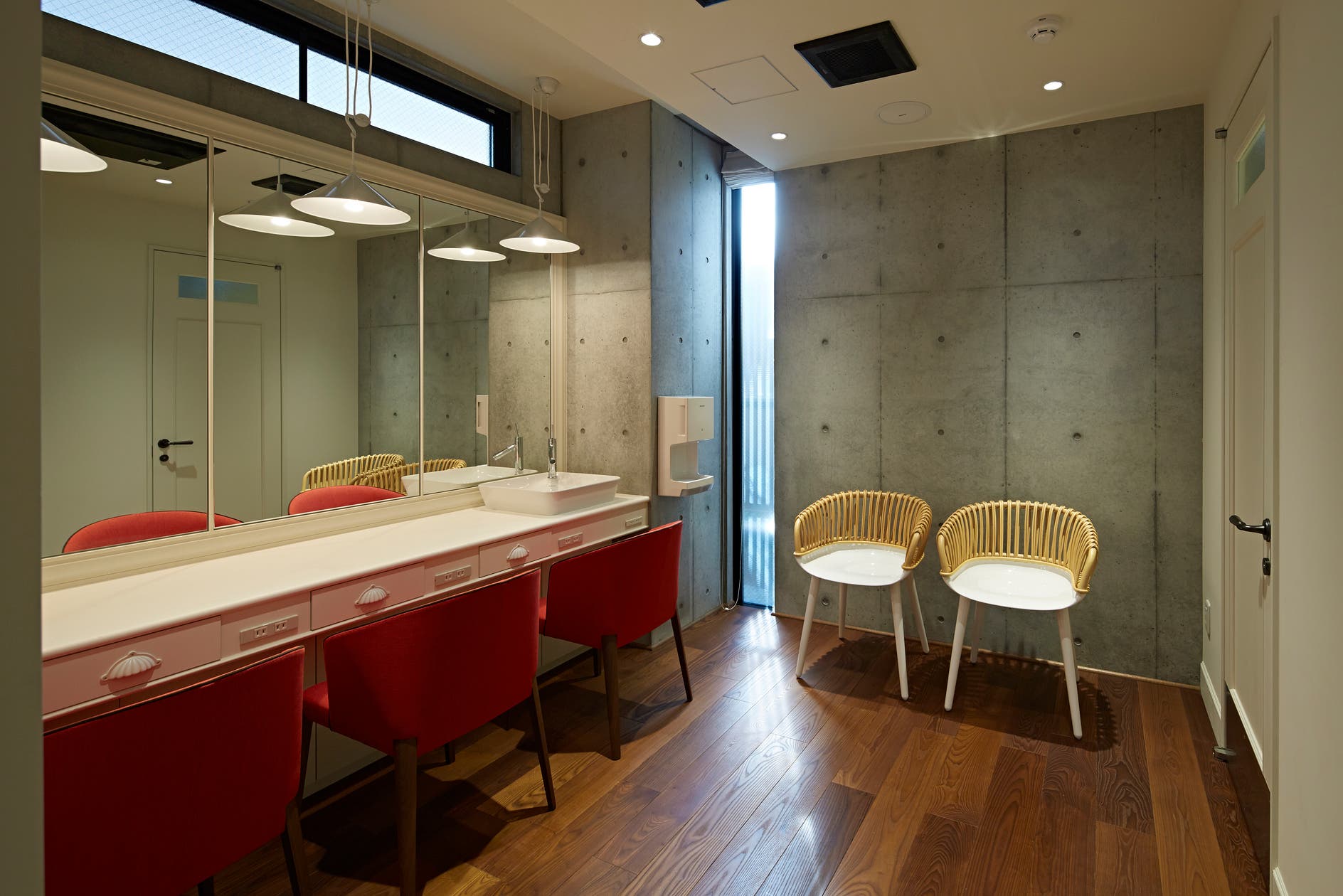 京王線・桜上水駅から徒歩5分！天井が高くて開放感のある、ロフト付きのダンススタジオです。の写真9